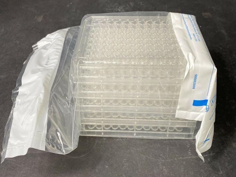Falcon 353047 Microplate with Lid - 96 Well Sealed (50 Plates) — Life ...