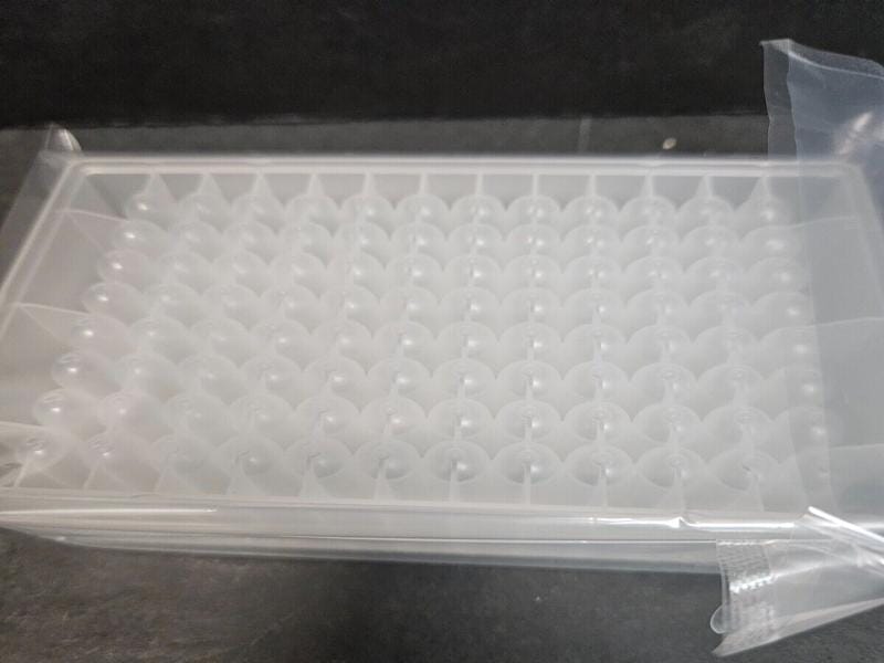 Fisherbrand Deep Well Microplate 96 Well 2 ml - Case of 60 — Life ...