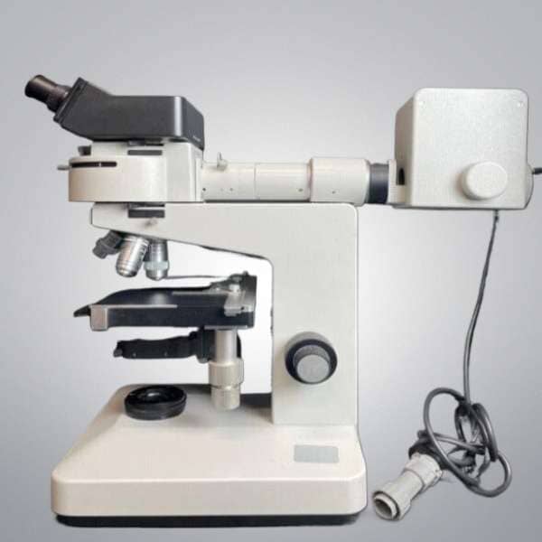 Leitz Dialux 20 Microscope - Binocular with 4 Objectives — Life ...