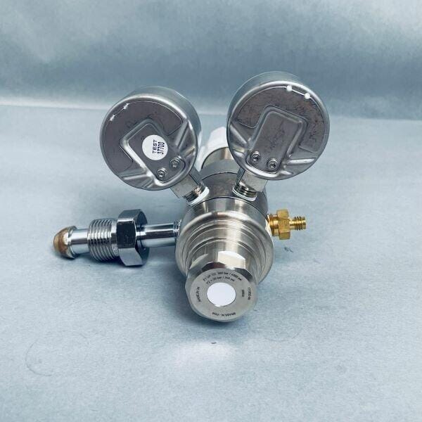 Victor Spec Master Two Stage High Purity Gas Regulator CGA580 Inlet ...