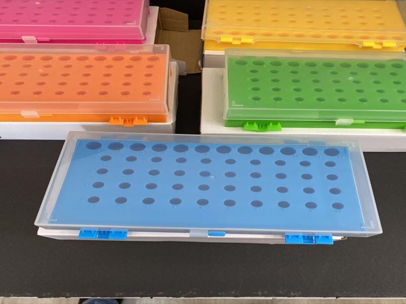 VWR Tube Rack with Lid - Reversible 0.2-1.5ml Tubes - Assorted Colors ...