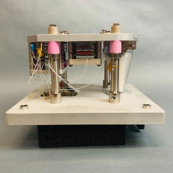 Waters Analyzer Unit for Micromass LCT Premier — Life Sciences Trading